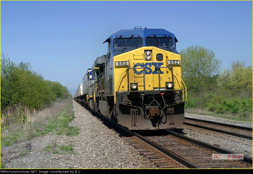 CSX 652 05/15/2005